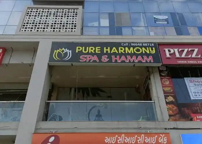 Book Best Massage Spa with Trakky